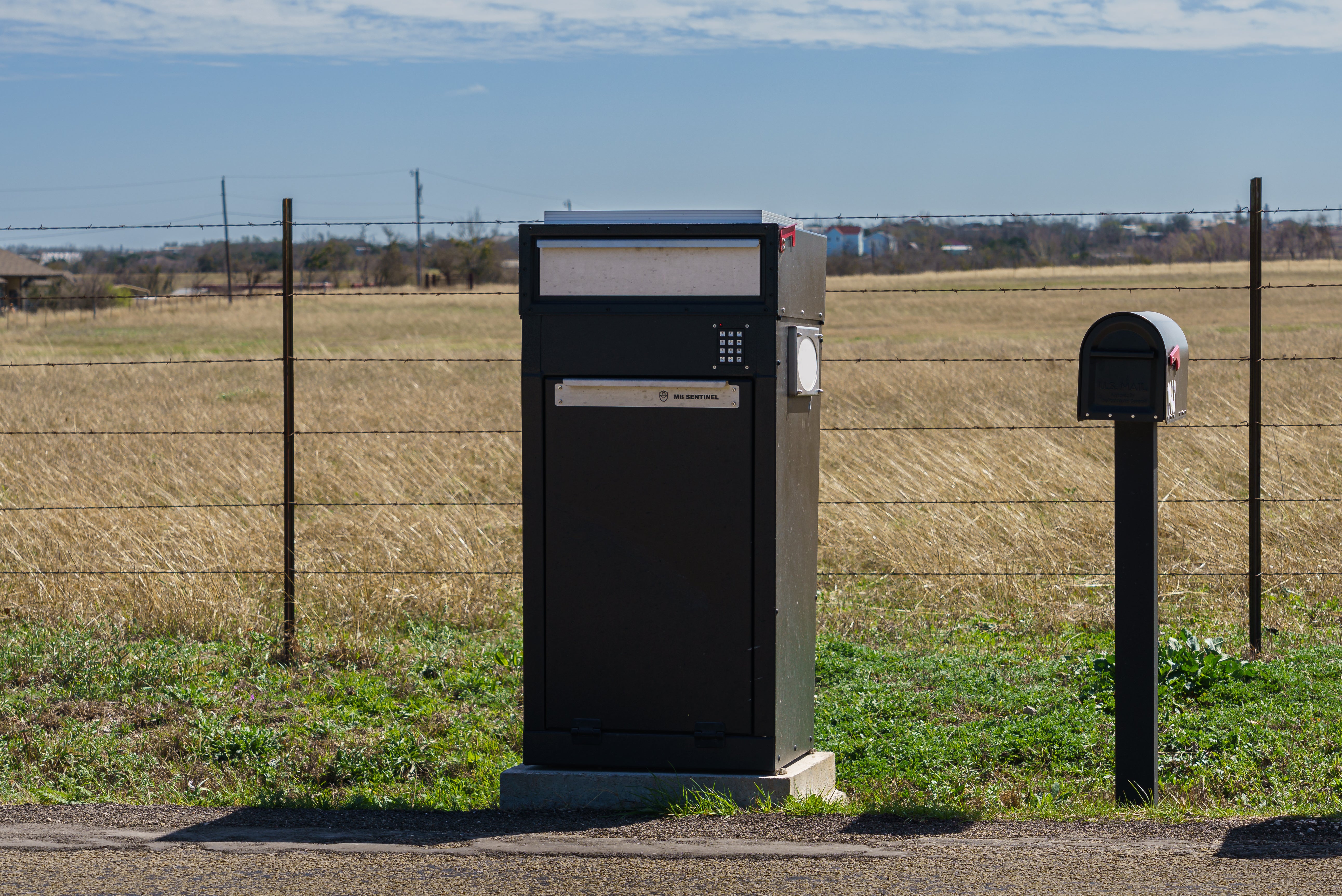 The Lockable Mailbox for Businesses: Protecting Confidential Mail